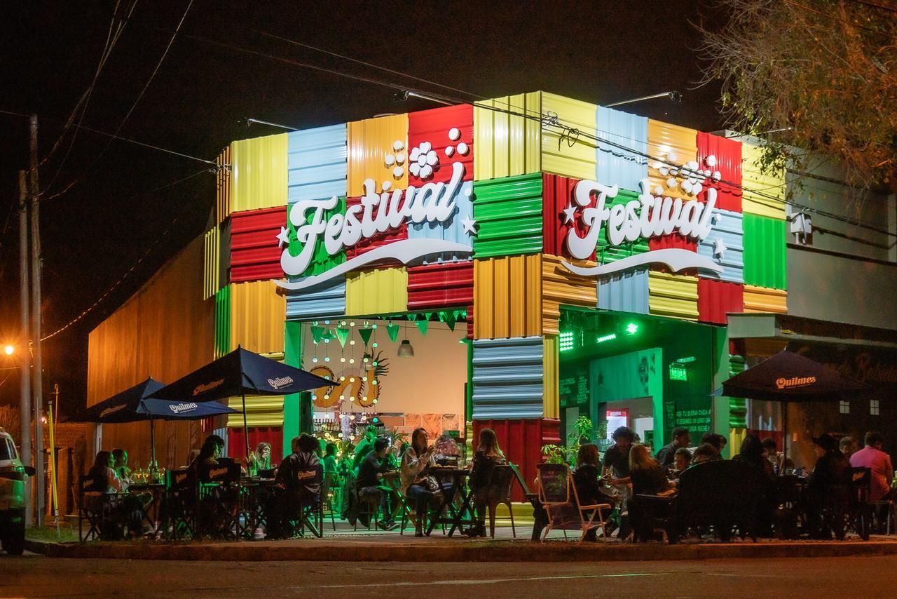 Festival bar • Menú, Precios y Dirección