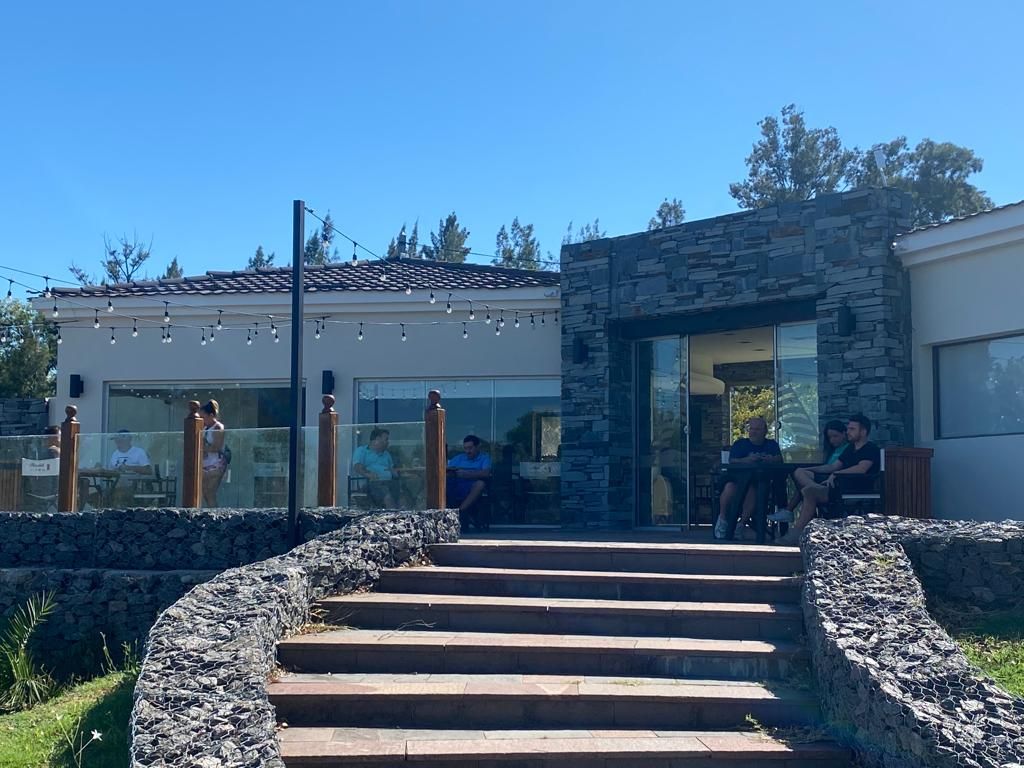 HOYO 9 • Menú, Precios y Dirección