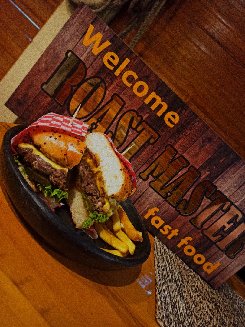 Roast Master • Menú, Precios y Dirección